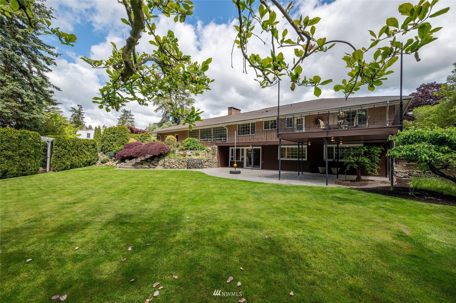 MLS#1944602: 1427 S 11th Street, Mount Vernon, WA 98274