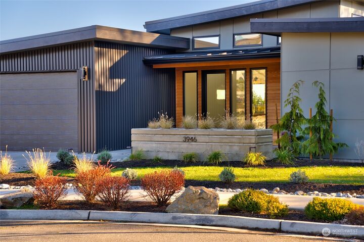 House for sale in Anacortes: 3946 Rock Ridge Parkway, Anacortes, WA 98221