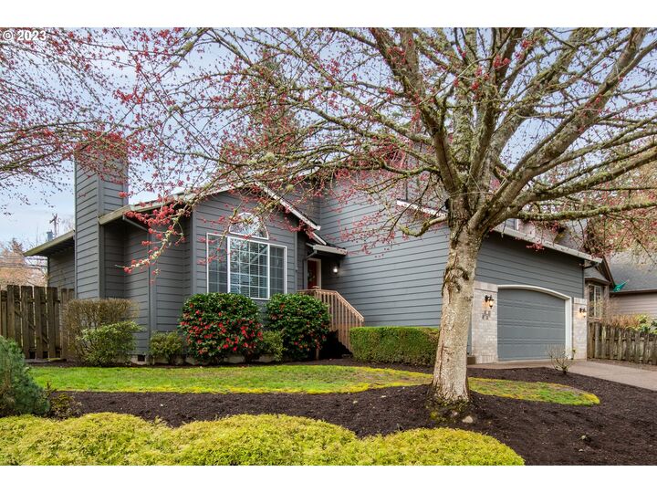 Home for sale in Portland: 8530 SW Marissa Dr, Portland, OR 97223