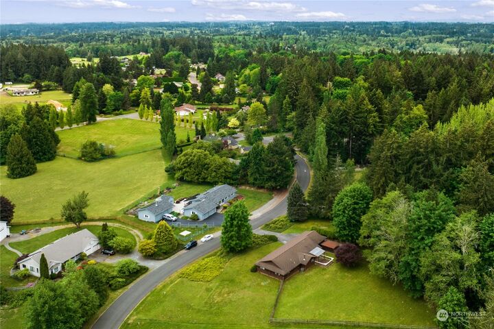 MLS#2069094: 4305 Foxhall Drive NE, Olympia, WA 98516