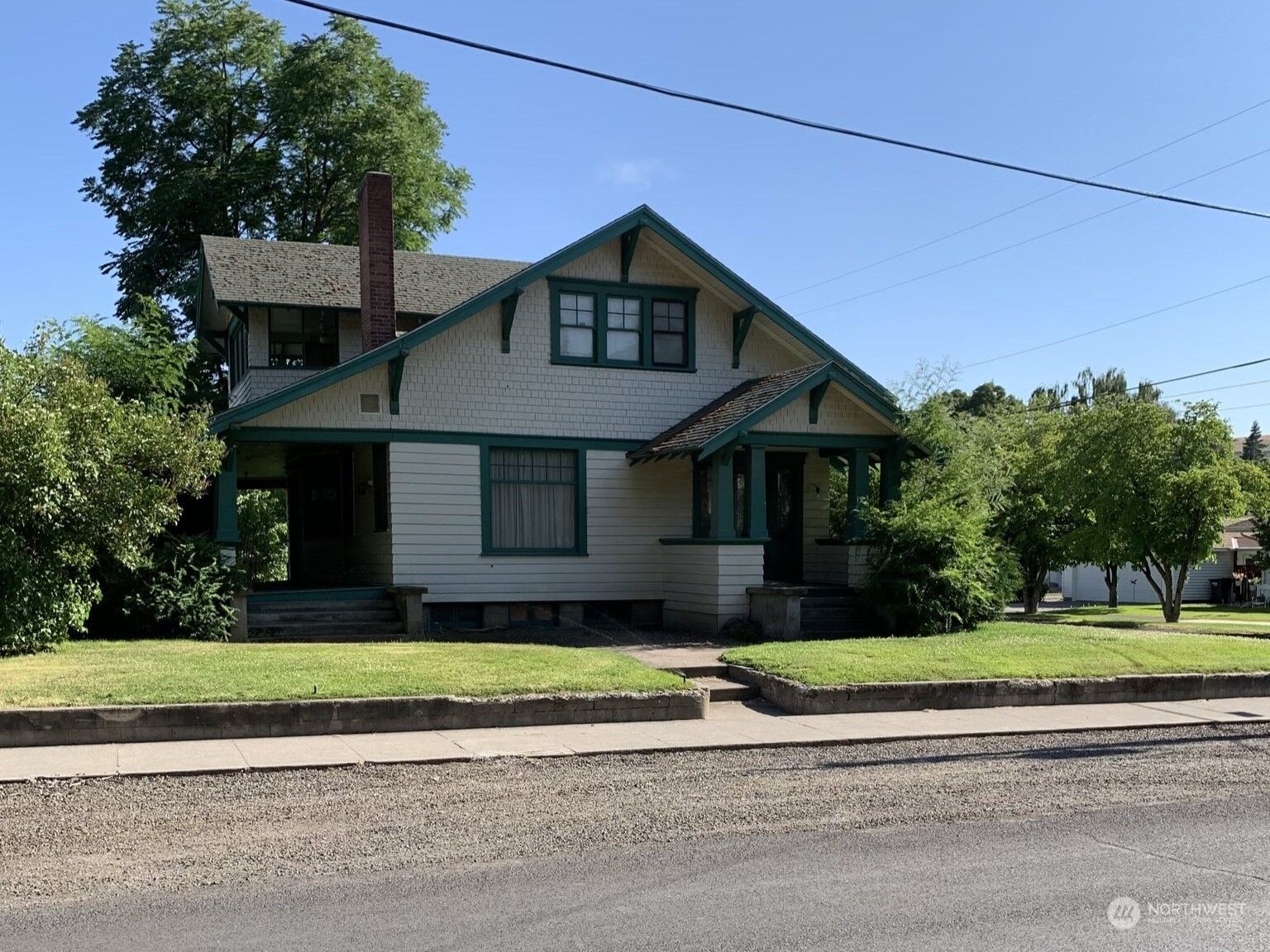 Home for sale in Waitsburg: 123 W 4th St, Waitsburg, WA 99361