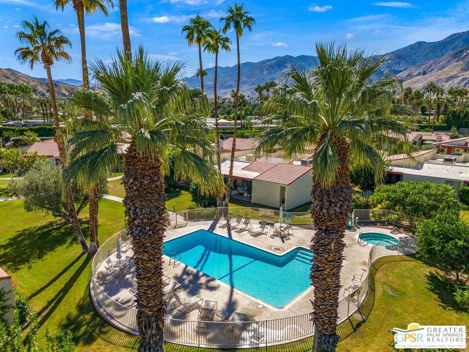 2 bed Palm Springs home for sale: 2093 S Caliente Drive, Palm Springs ...