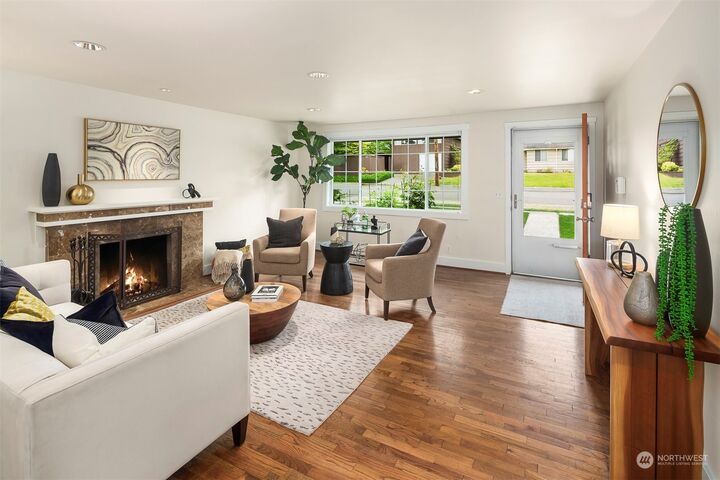 House for sale in Seattle: 10727 4th Avenue NW, Seattle, WA 98177