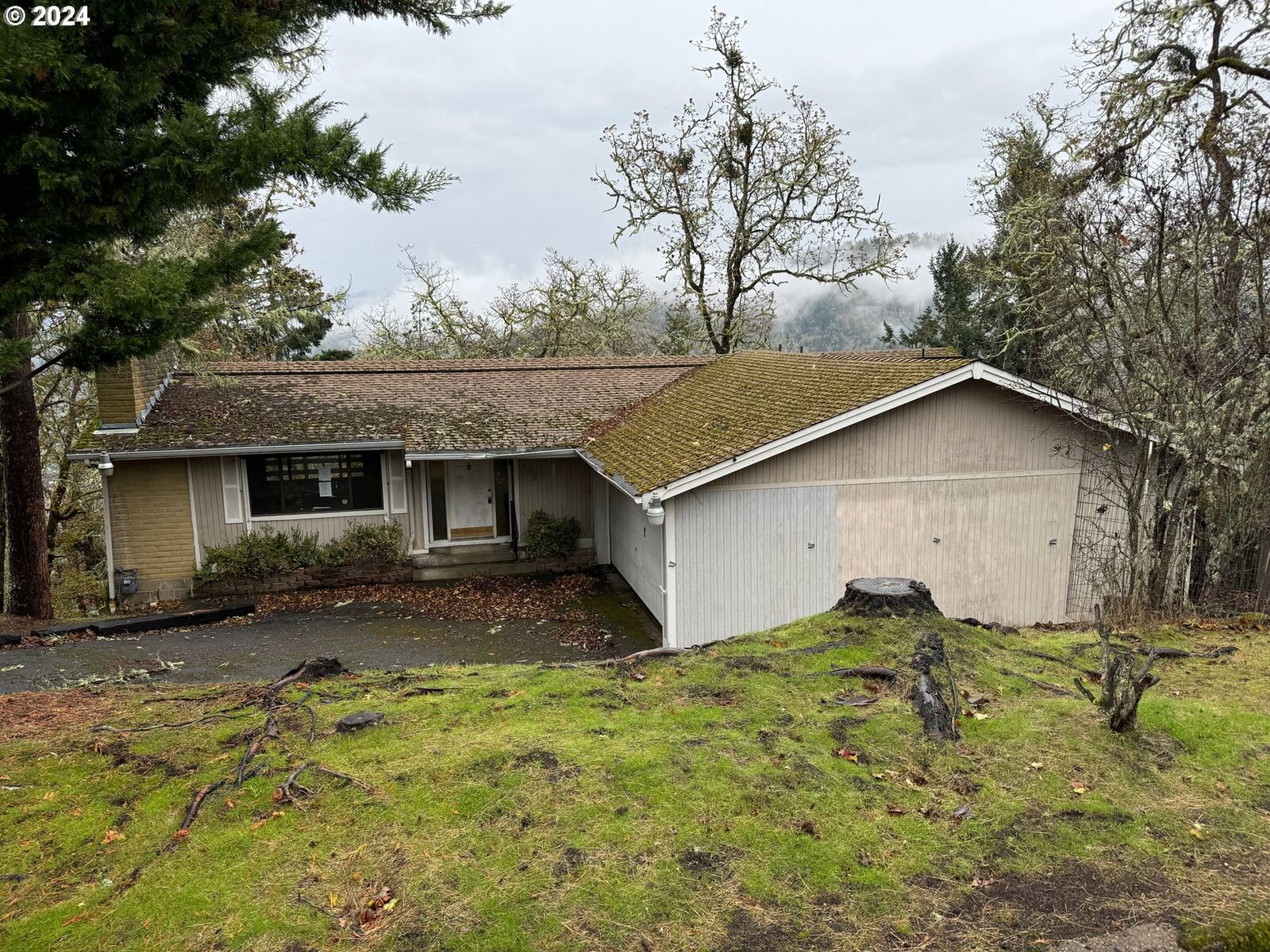 3 bed Roseburg home for sale: 655 SE Summit Dr, Roseburg, OR 97470