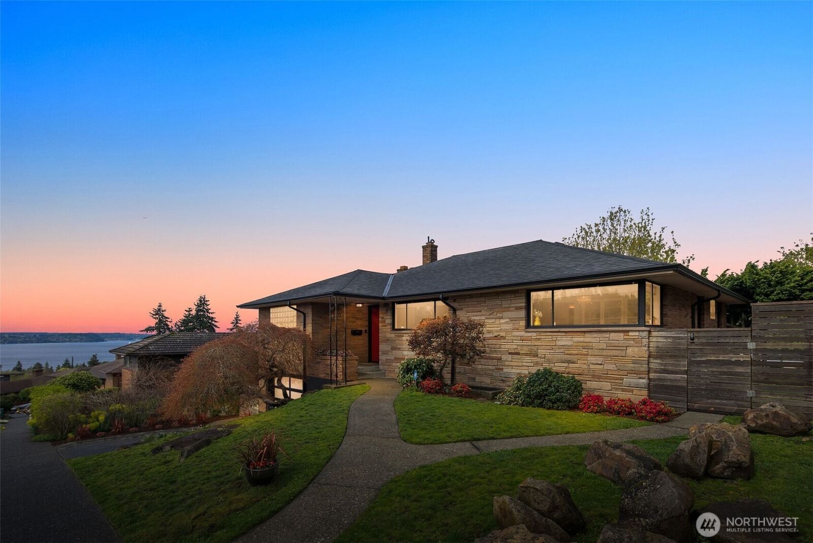 MLS#2352954: 4020 SW Henderson Street, Seattle, WA 98136