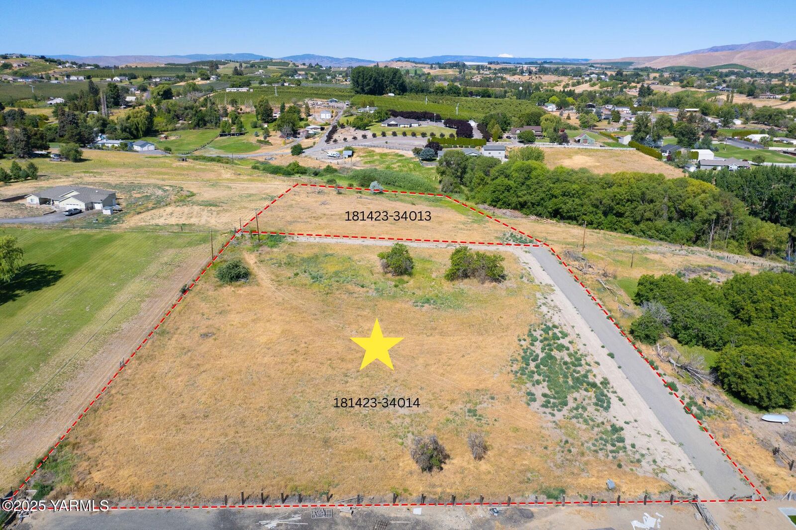 MLS#25-1930: 2582 Selah Loop Rd, Selah, WA 98942