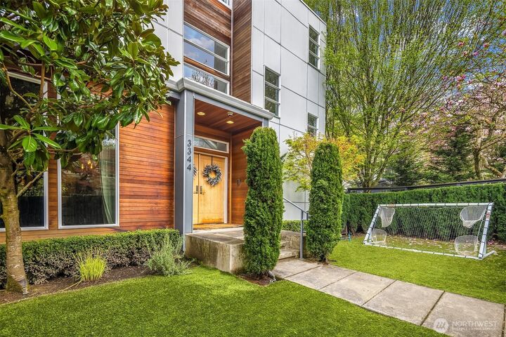 5 bed Seattle home for sale: 3344 E Republican Street, Seattle, WA 98112