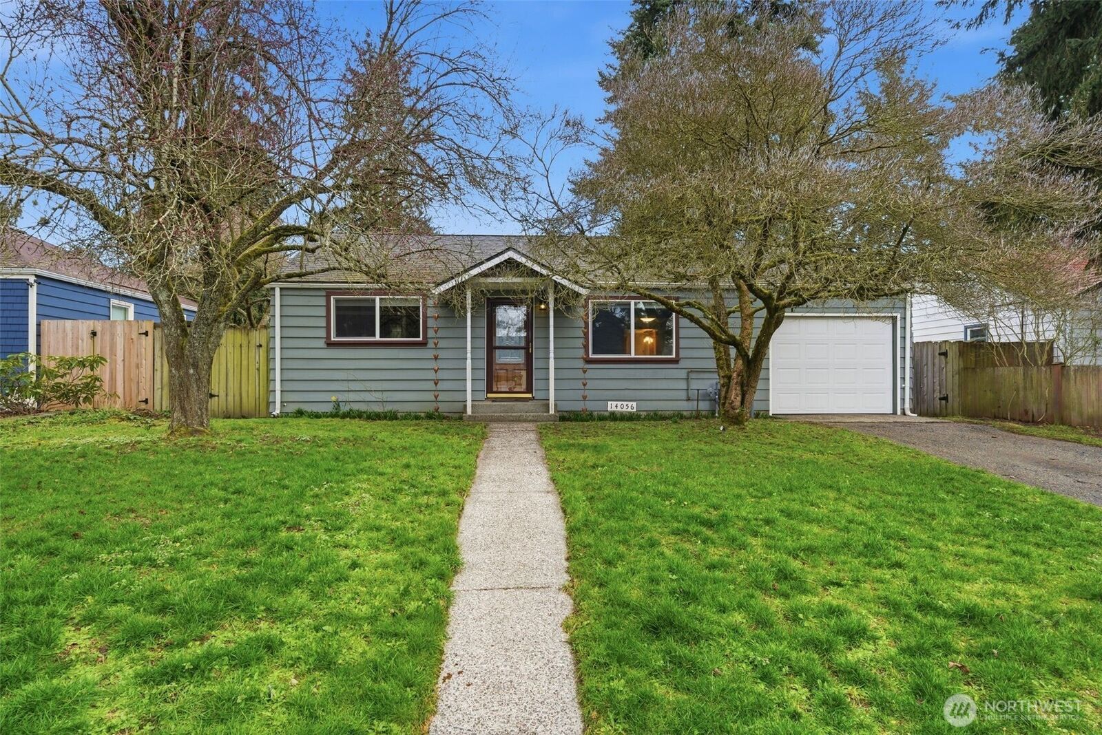 MLS#2485142: 14056 23rd Place NE, Seattle, WA 98125