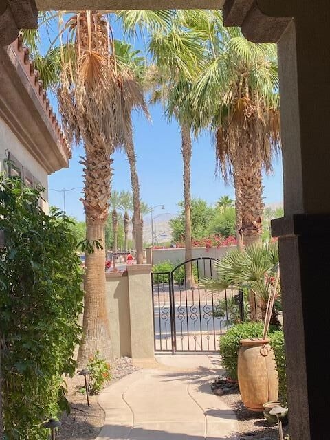 House for sale in Indio: 81515 Camino Vallecita, Indio, CA 92203