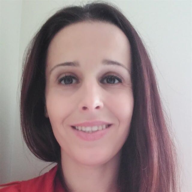 Etleva "Eva" Cara - West Pasco - - Circle - - Century 21 Circle