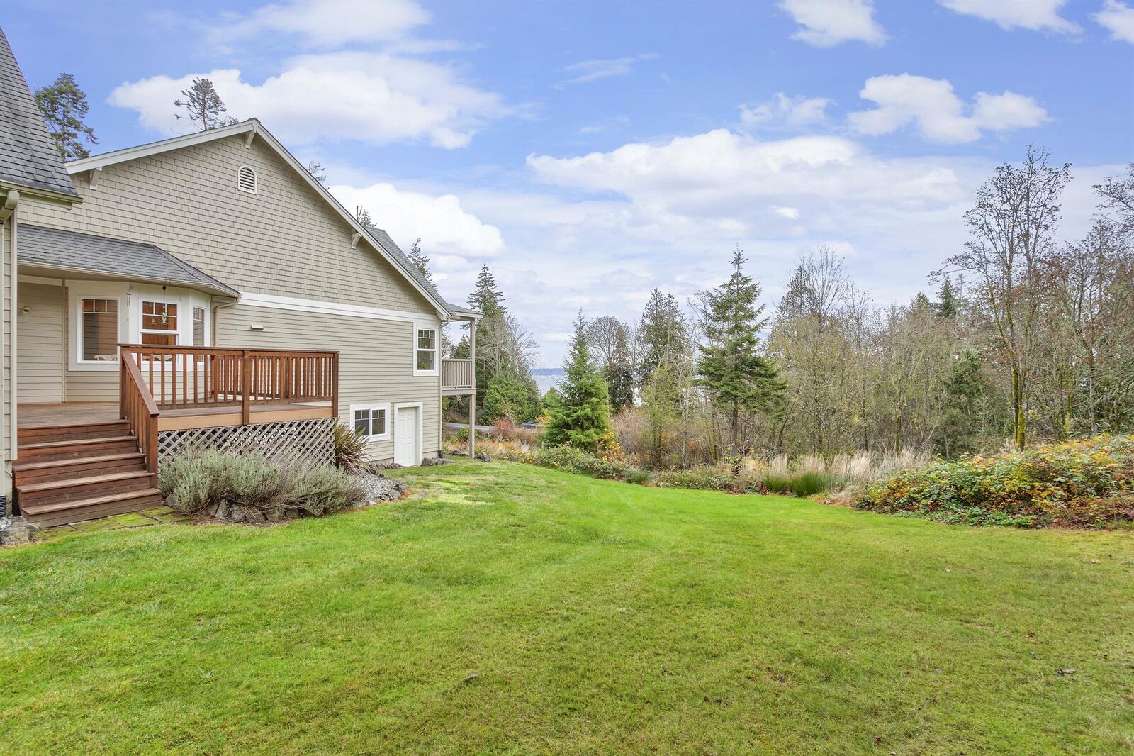 MLS#1390252: 23261 Jefferson Point Rd NE, Kingston, WA 98346